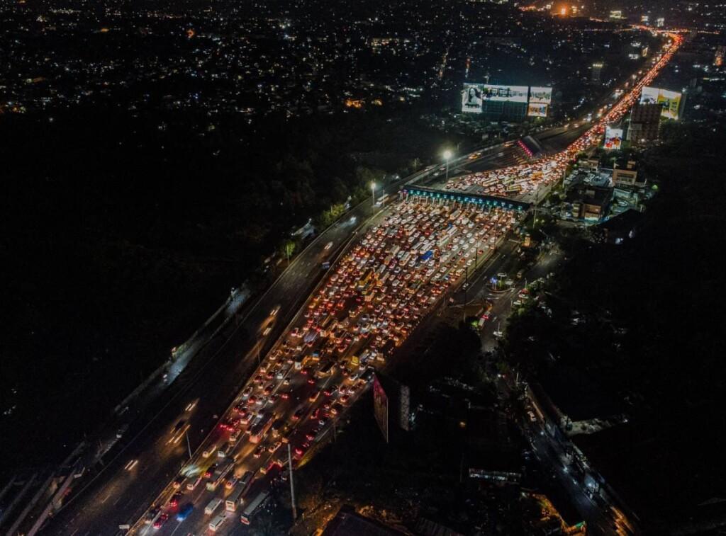 TRAPIK SA NLEX NOONG SEMANA SANTA, TATALUPAN NG KAMARA – saksipinas